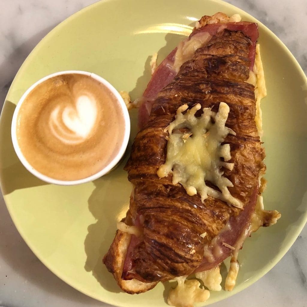 Best Coffee Shops In Dumbo Brooklyn - Top 10 Cafes To Try - Bklyn Designs