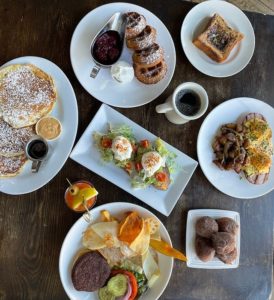 14 Best Brunch And Breakfast Restaurants In Queens, New York City ...